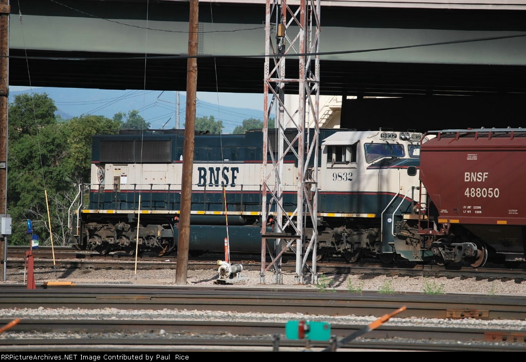 BNSF 9832
